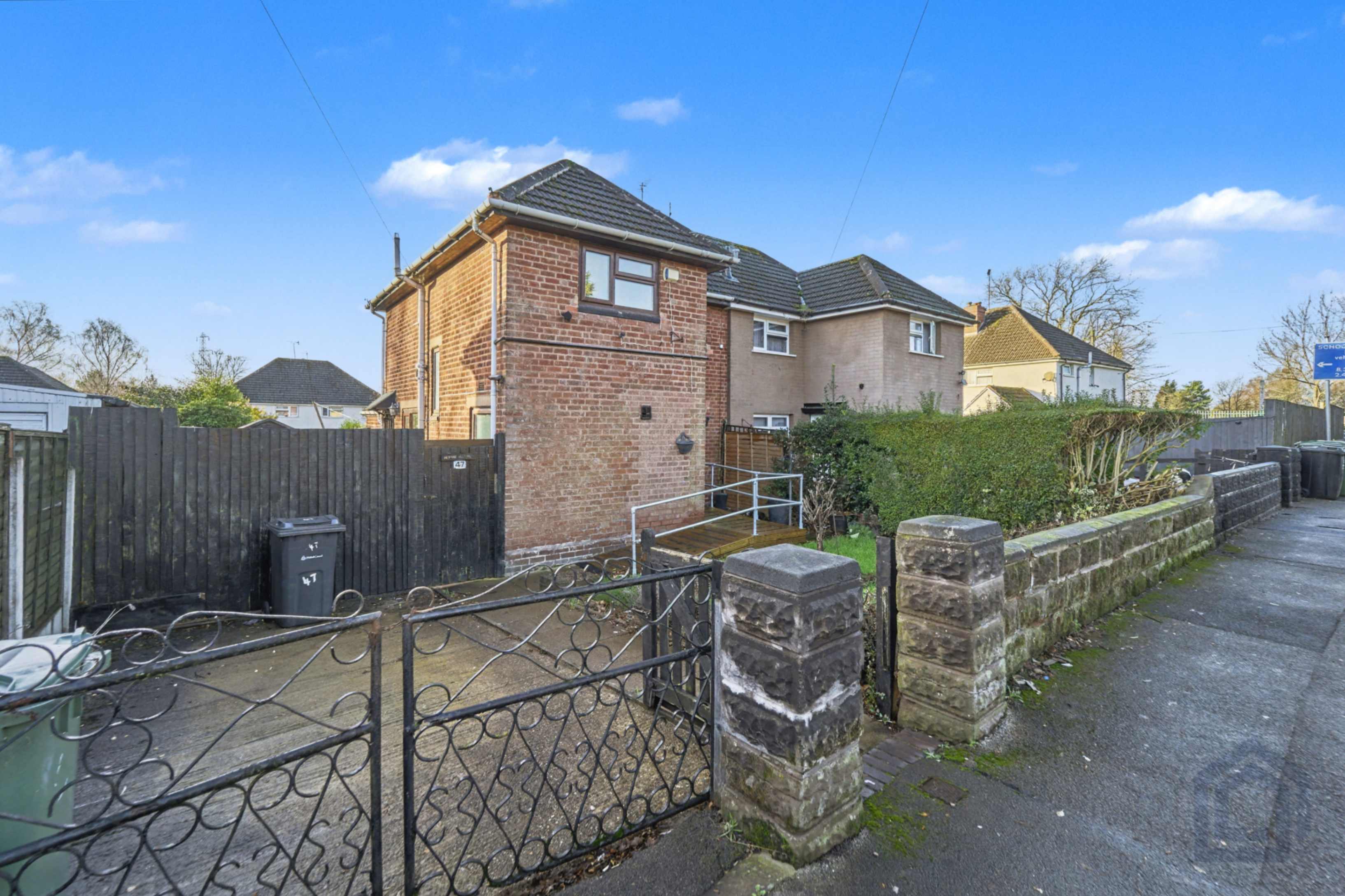 47, King Charles Avenue,, Walsall,, WS2 0DL